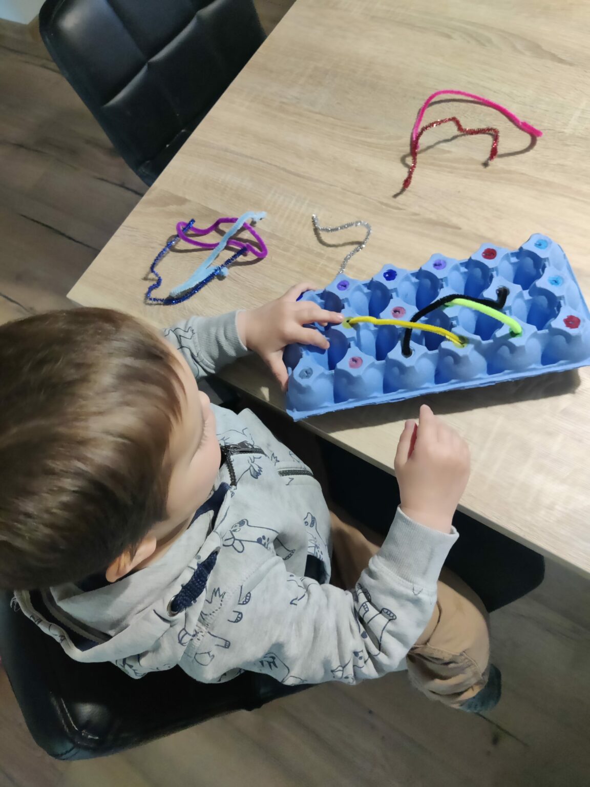 Activité enfant 2 ans à la maison : 25 + idées d'activités